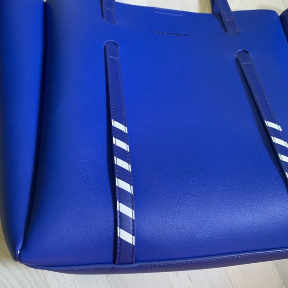 Expressions Nyc | Bags | Expressions Nyc Chelsea Tote Vegan Shoulder ...